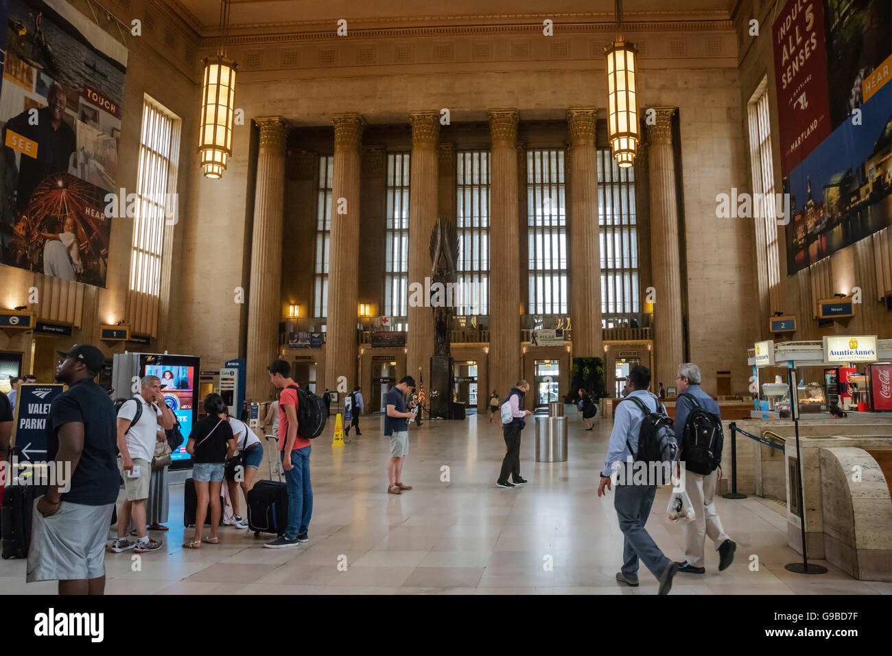 30th Street Station High Resolution Stock Photography and Images - Alamy