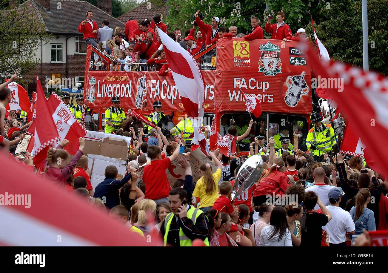 Soccer fa cup victory parade liverpool hi-res stock photography and ...