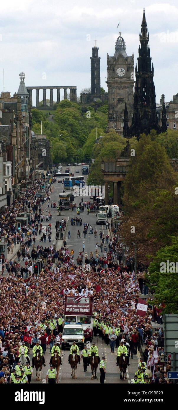 Edinburgh Royal Mile Aerial High Resolution Stock Photography and ...