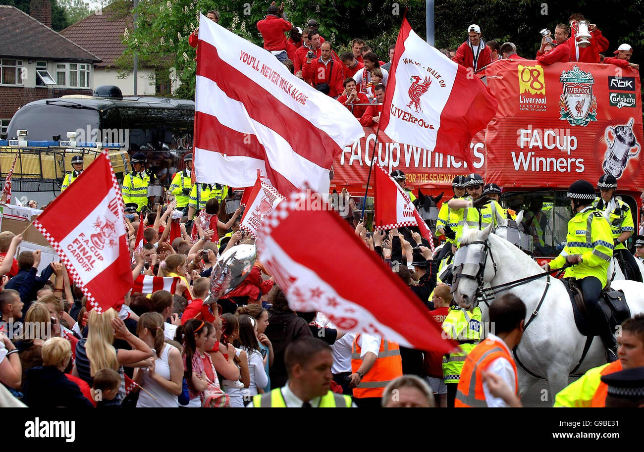 Soccer fa cup victory parade liverpool hi-res stock photography and ...