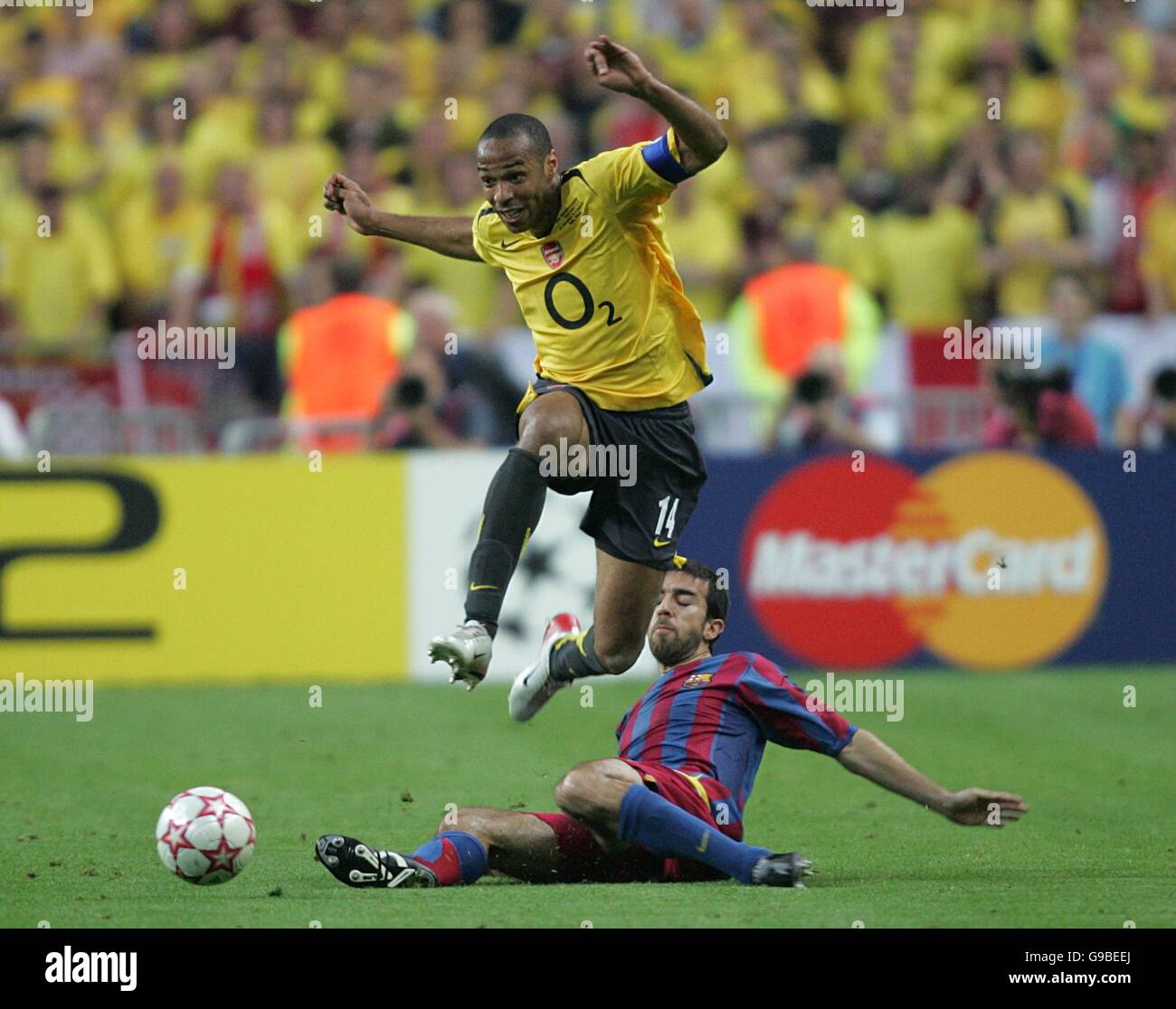 Thierry henry of barcelona hi-res stock photography and images - Alamy