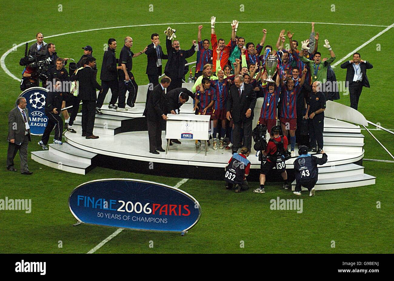 Soccer - UEFA Champions League - Final - Barcelona v Arsenal - Stade de ...