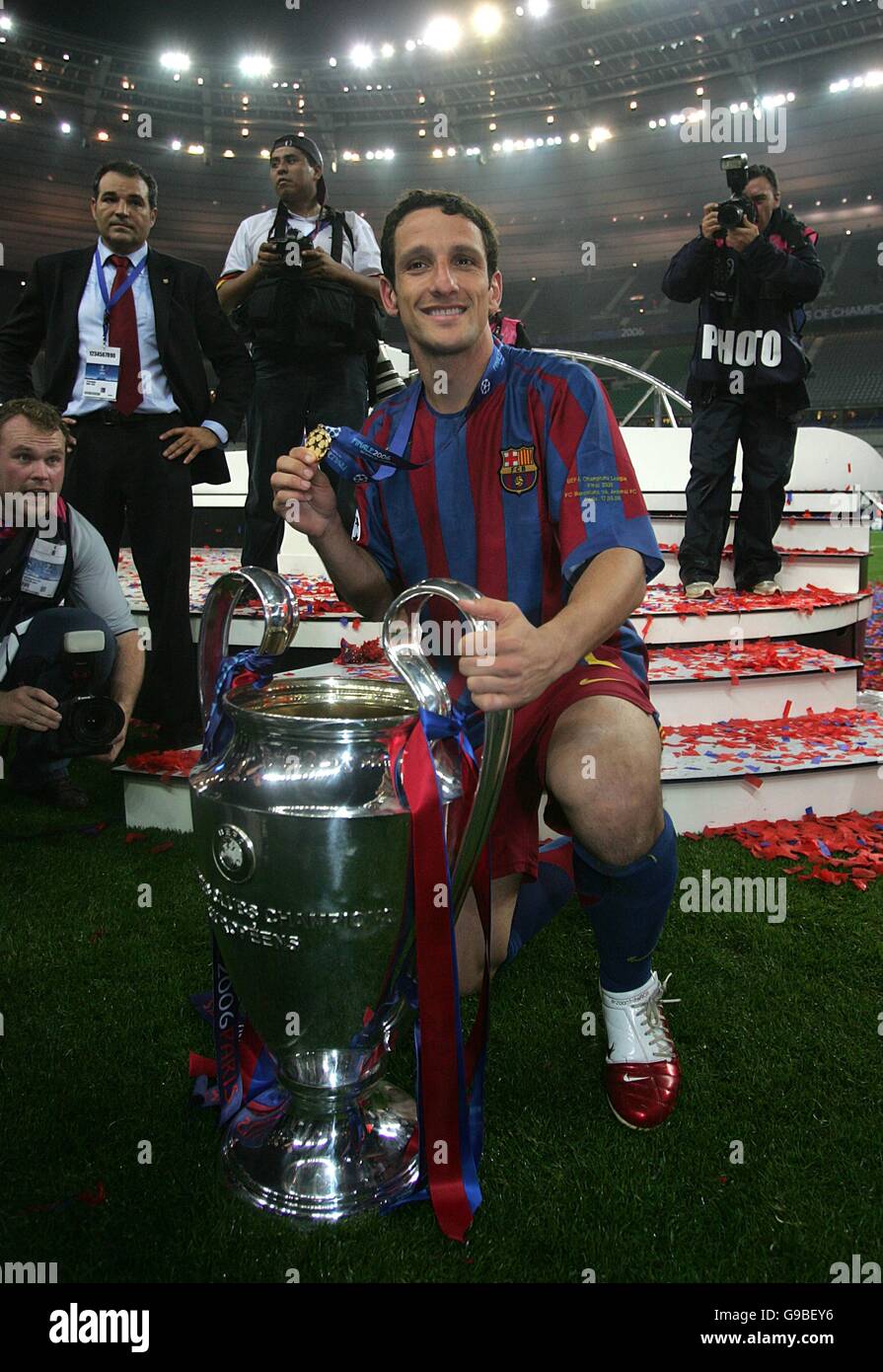 Barcelona's winning goalscorer Juliano Belletti with the trophy Stock ...