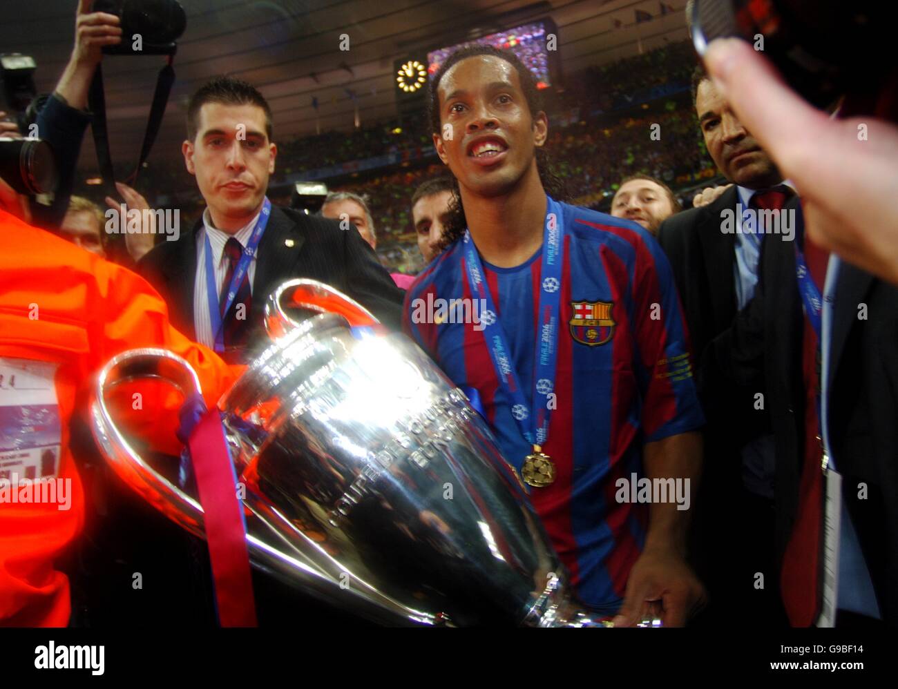 Barcelonas ronaldinho with the uefa champions league trophy hi-res ...