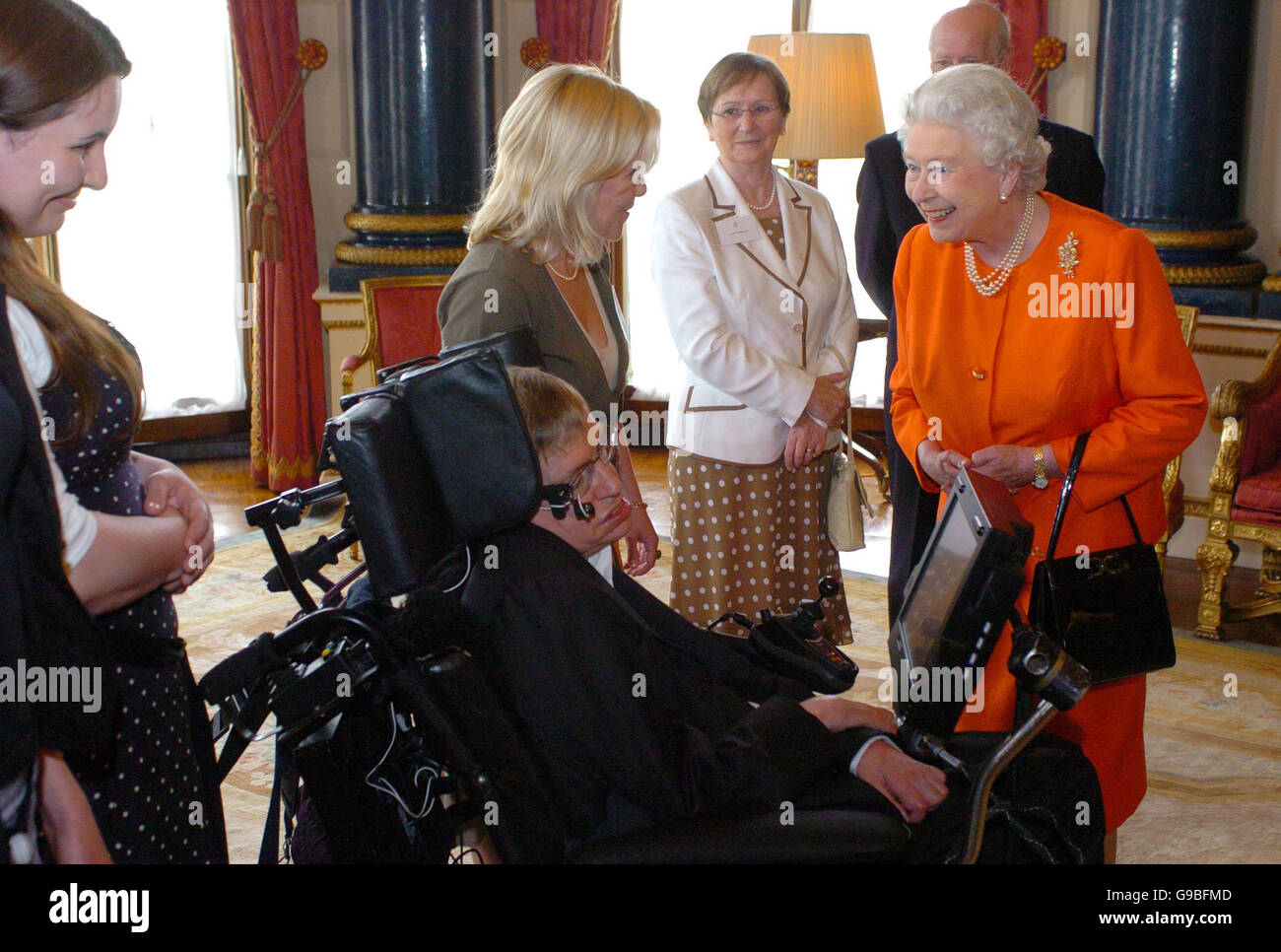 Queen Elizabeth II meets Professor Stephen Hawking and Miss Lucy ...