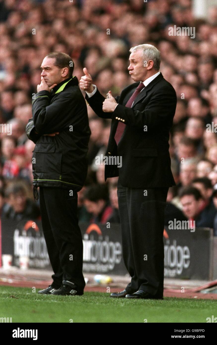 Mike reid football hi-res stock photography and images - Alamy