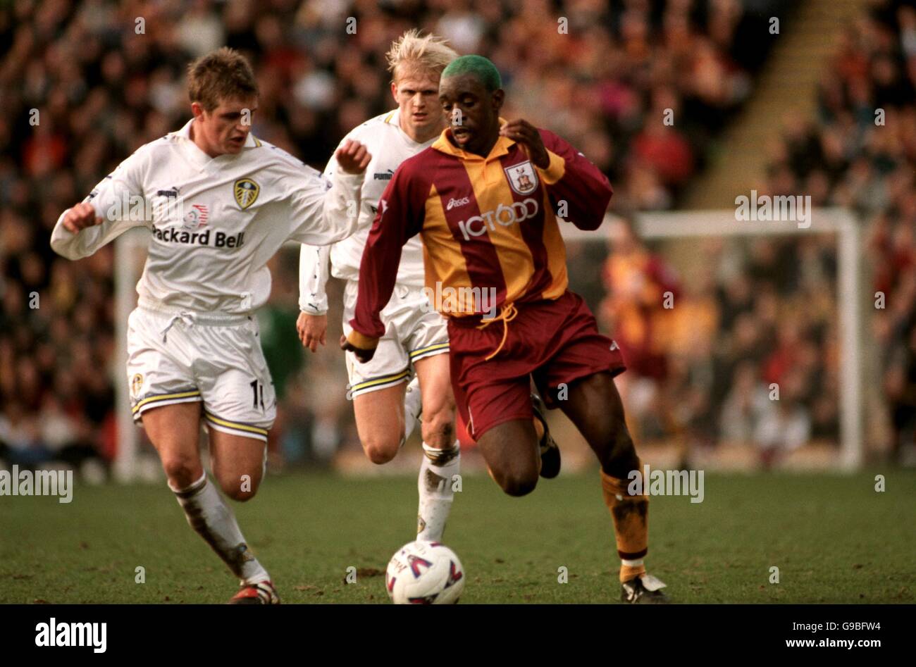 Leeds uniteds stephen mcphail l hi-res stock photography and images - Alamy