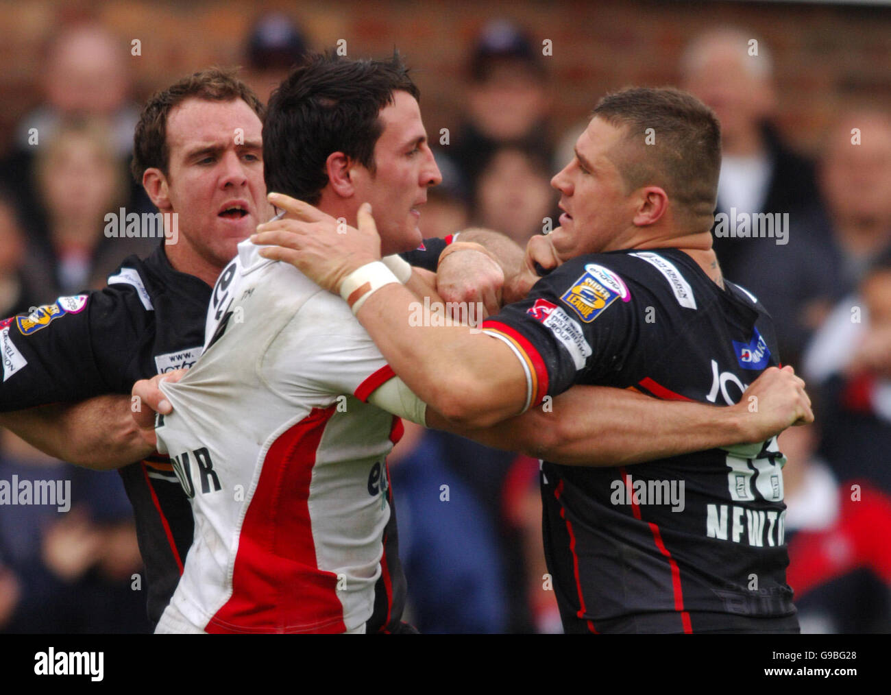 St helens lee gilmour squares up to bradford bulls terry hi-res stock ...
