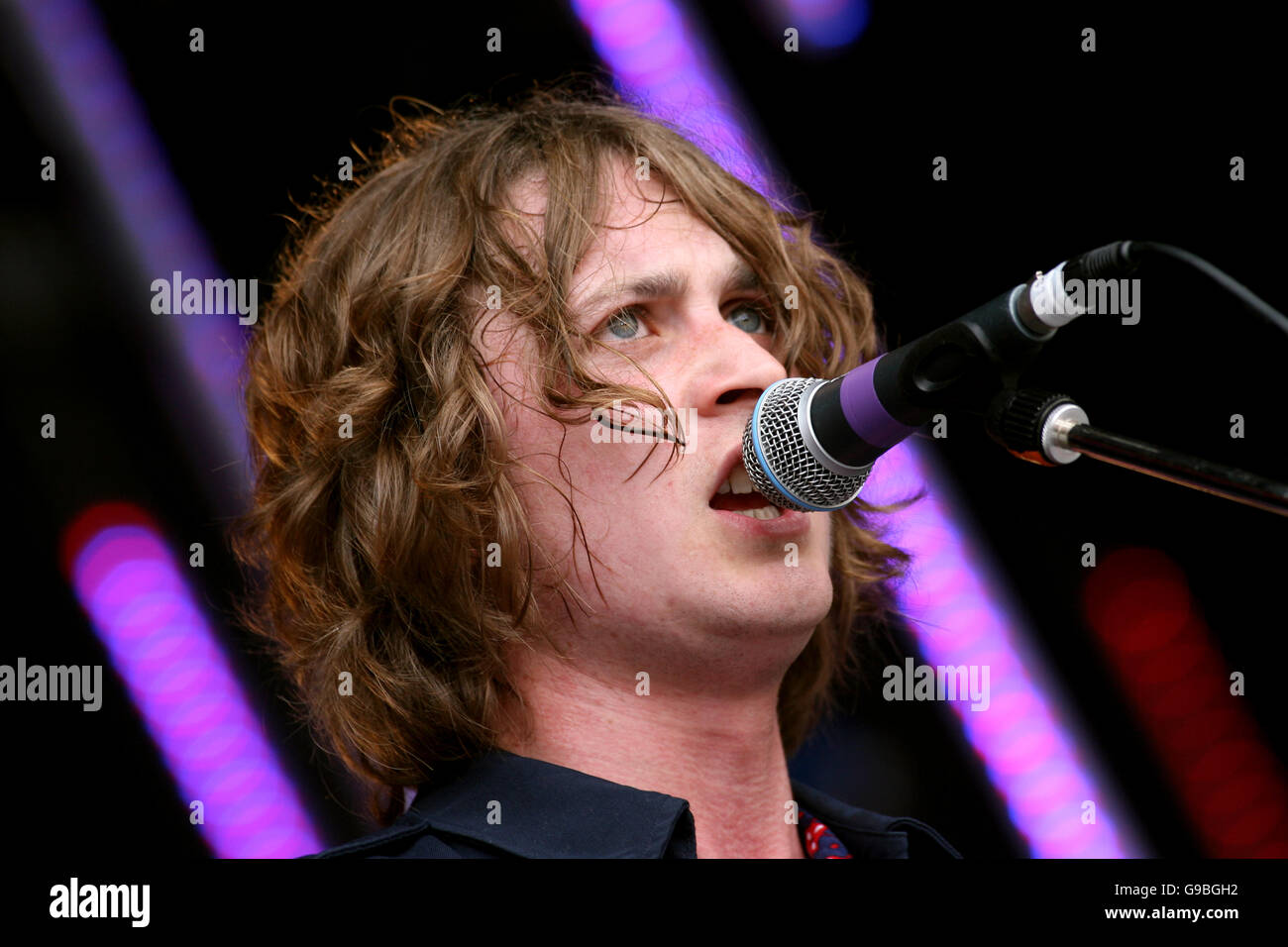 Zutons performing on stage hi-res stock photography and images - Alamy