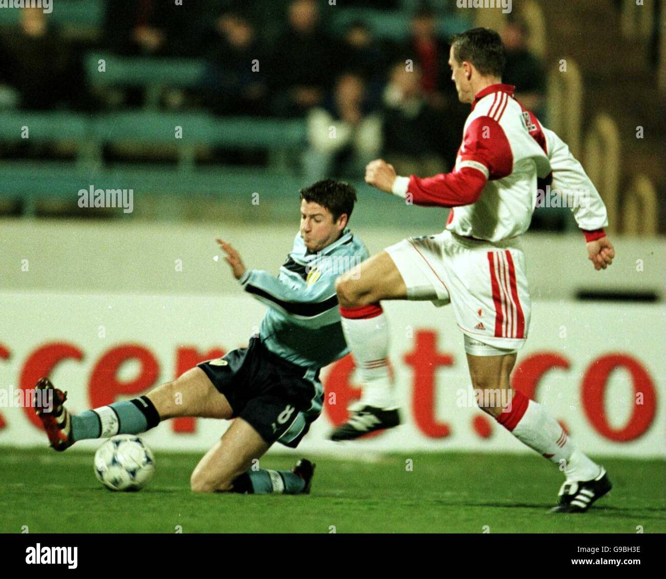 Soccer - UEFA Cup - Quarter Final Second Leg - Slavia Prague v Leeds ...