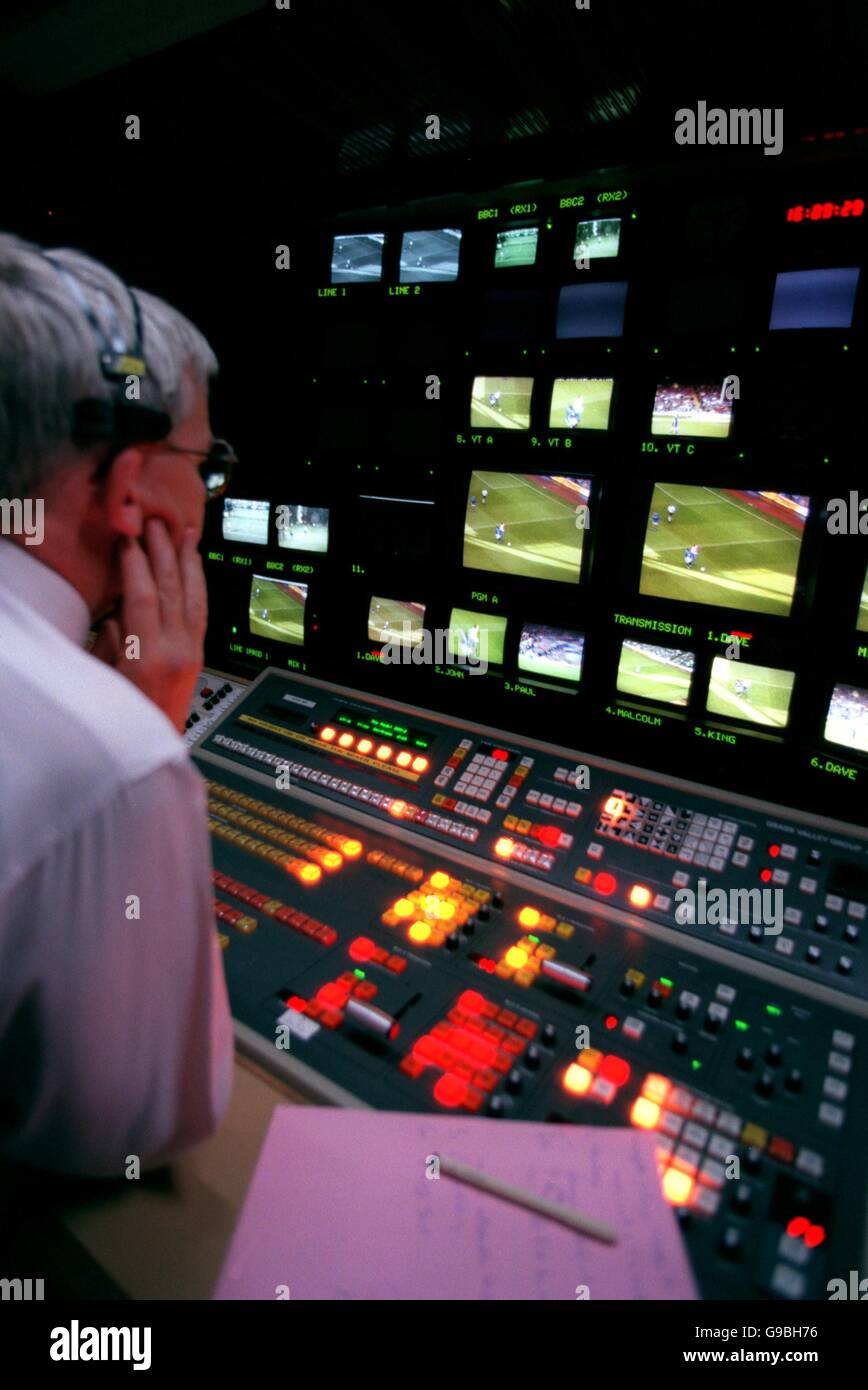 Bbc television control room hi-res stock photography and images - Alamy