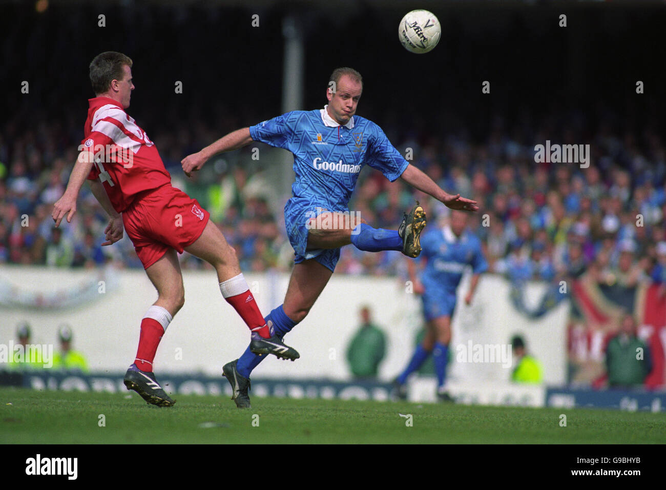 (L-R) Steve Nicol, Liverpool, and Colin Clarke, Portsmouth Stock Photo ...
