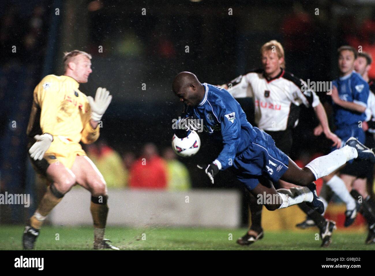George weah goal hi-res stock photography and images - Alamy