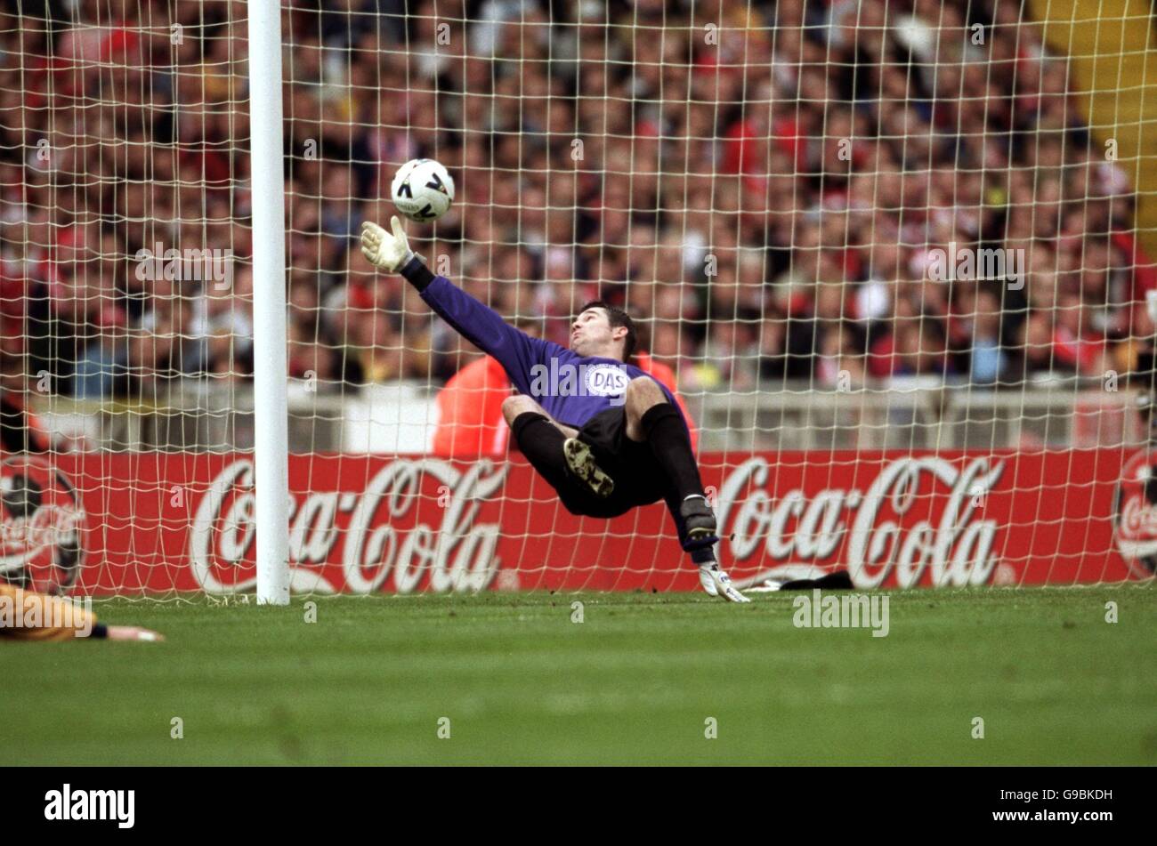 Stoke citys graham kavanagh hi-res stock photography and images - Alamy