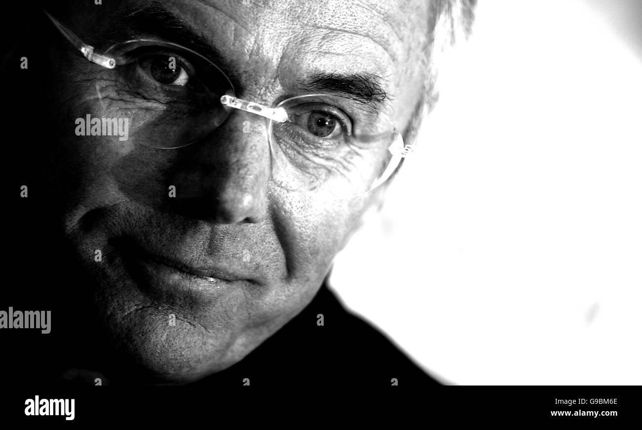 England's manager Sven Goran Eriksson talks to the press Stock Photo ...