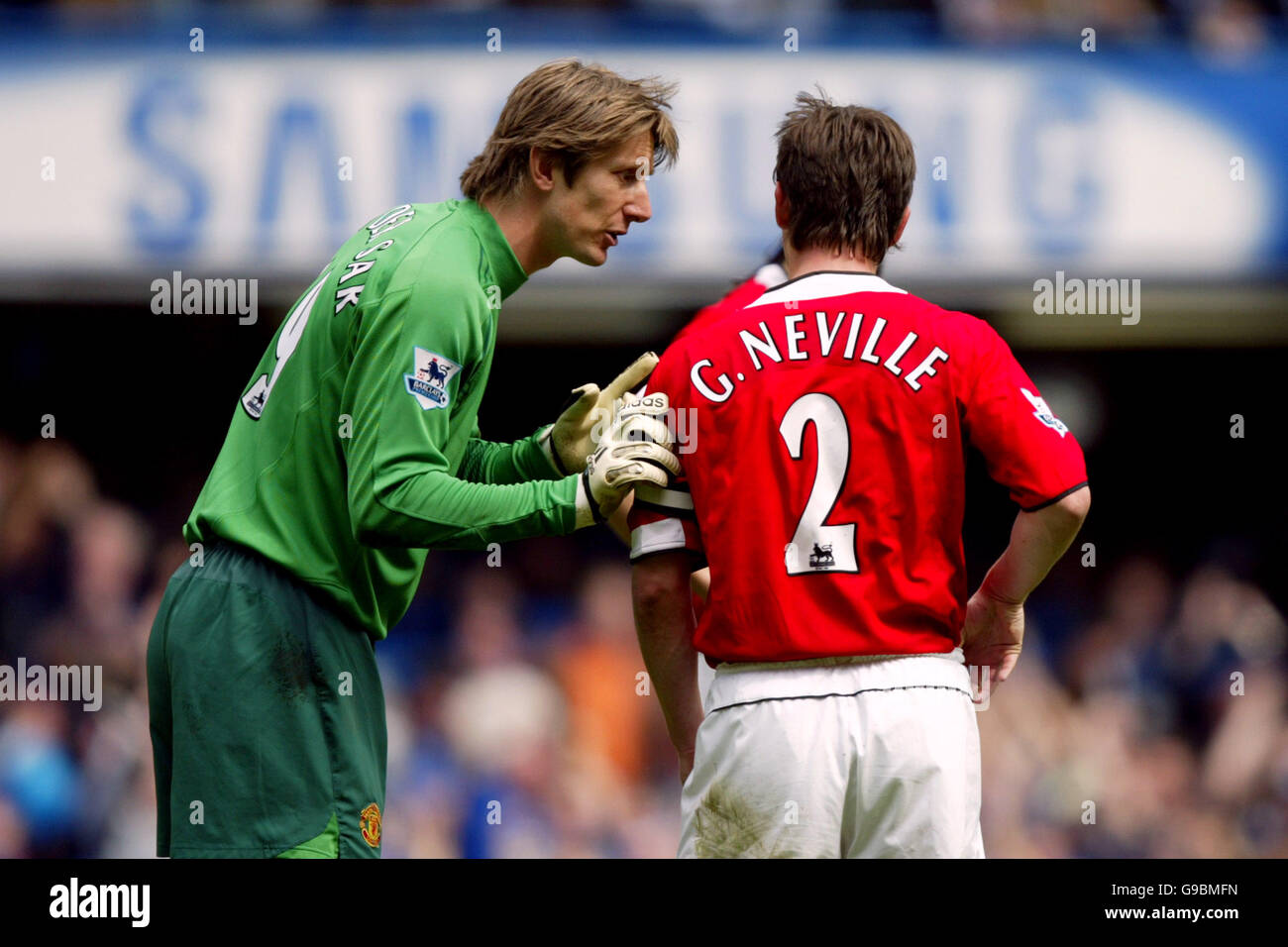 Gary neville and edwin van der sar hi-res stock photography and images ...