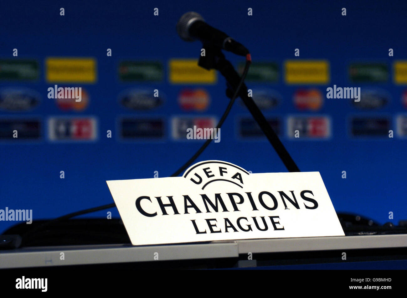 Soccer - UEFA Champions League - Final - Barcelona v Arsenal - Stade de ...