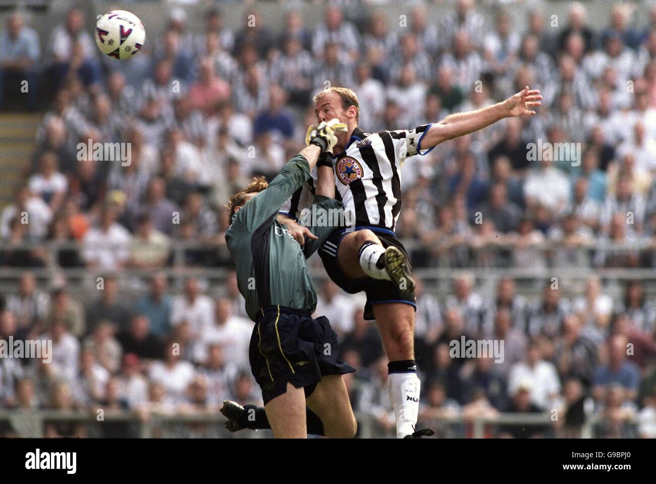 Alex shearer hi-res stock photography and images - Alamy