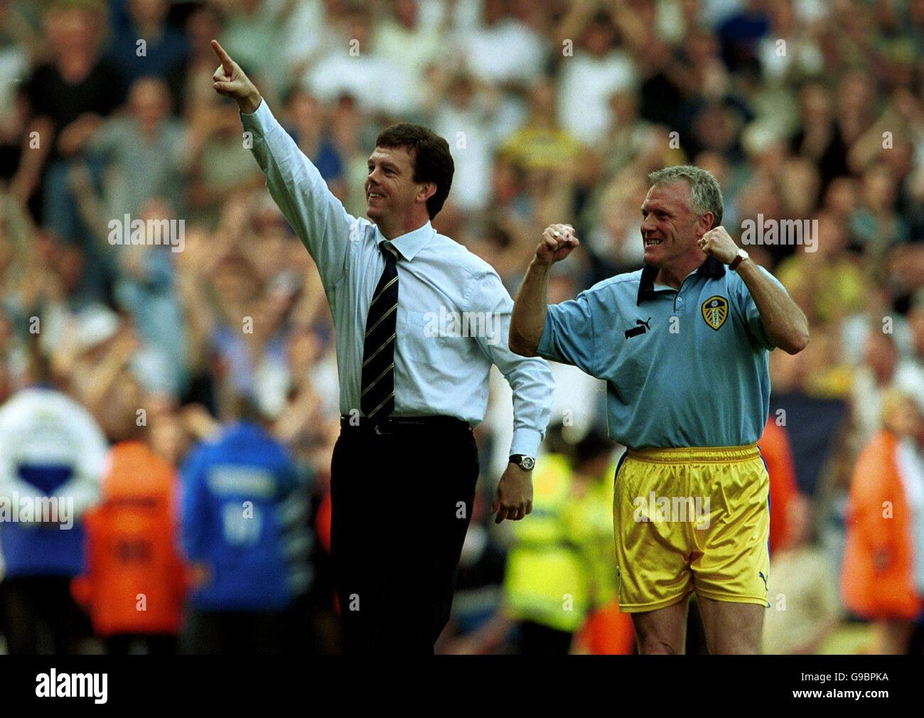 Leeds United manager David O'Leary (l) celebrates qualifying for next ...