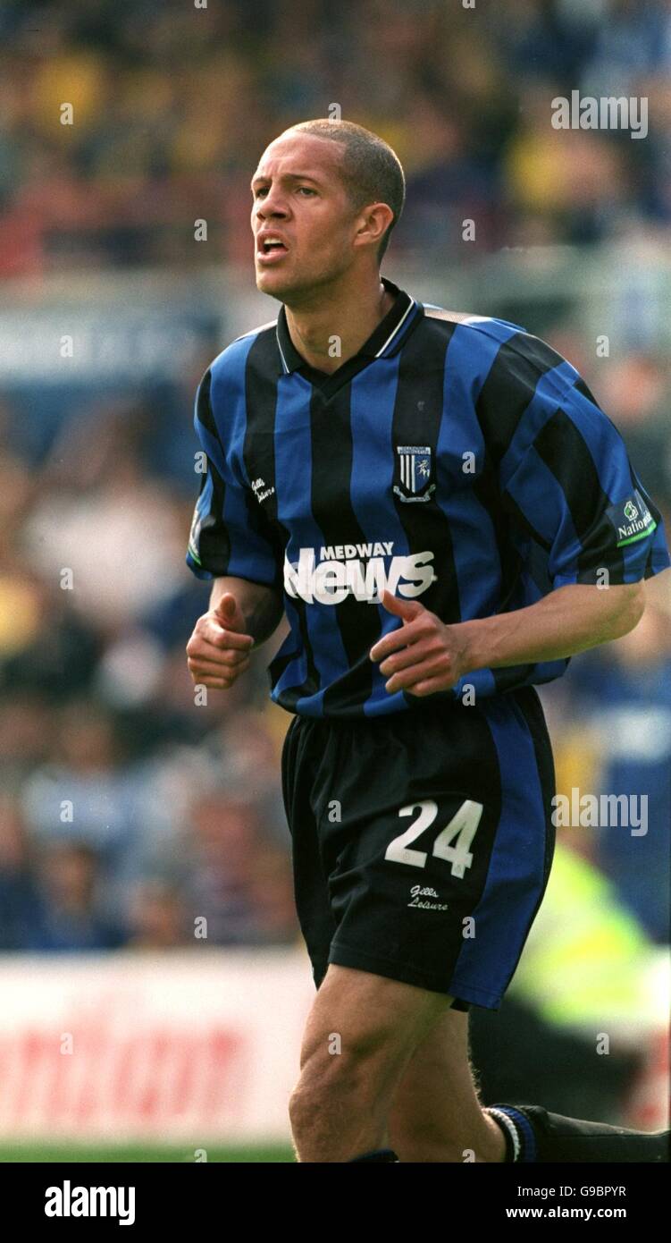 Gillinghams junior lewis hi-res stock photography and images - Alamy