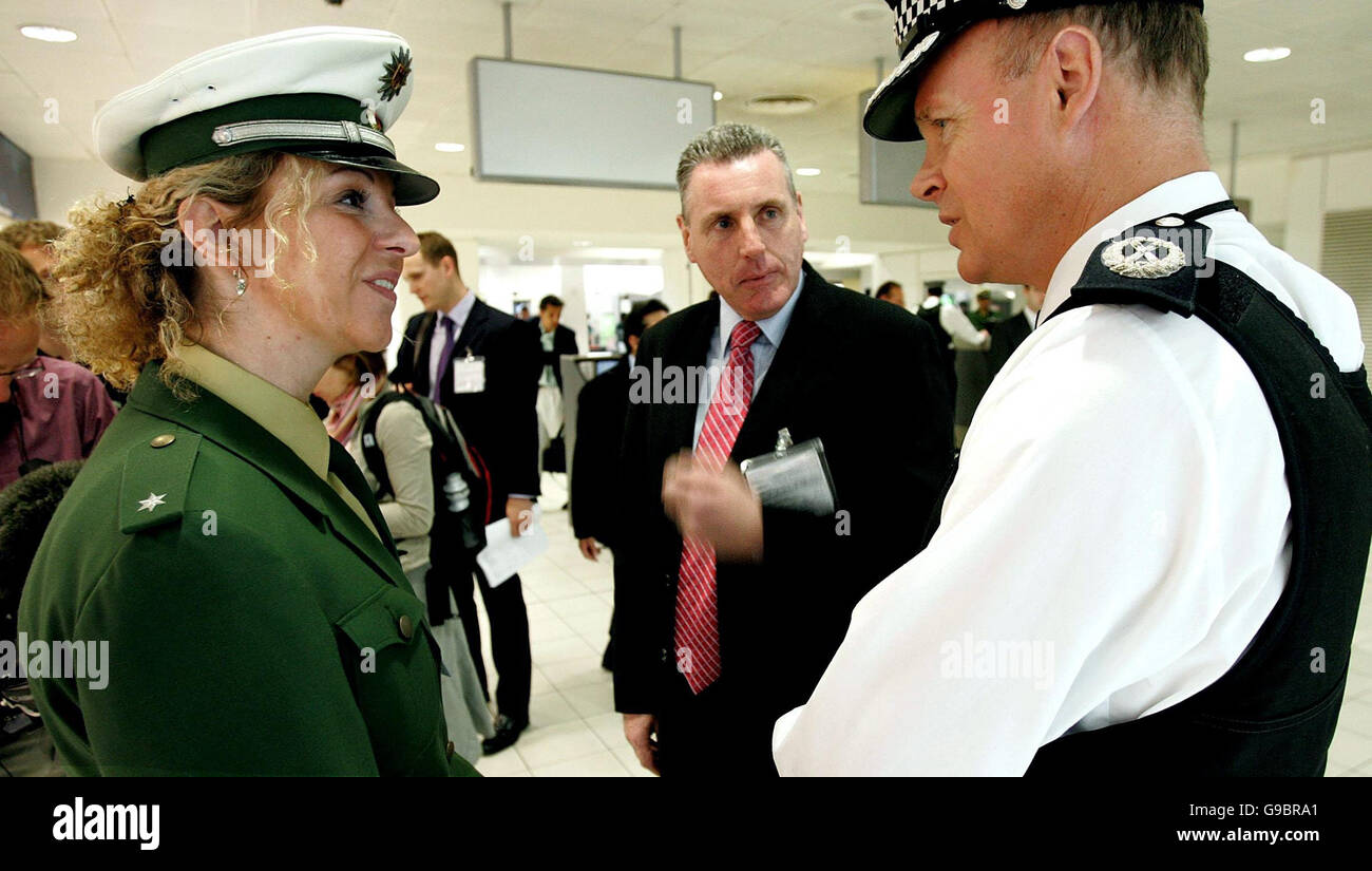 Inspector sandra kessing hi-res stock photography and images - Alamy