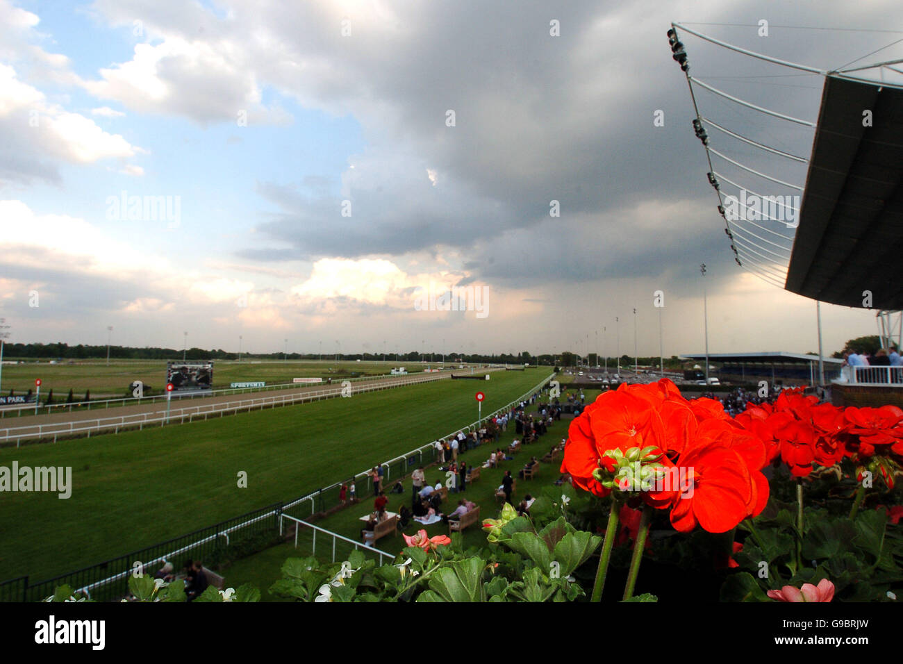Horse Racing - Rock at the Races featuring Starsailor - Kempton Park ...