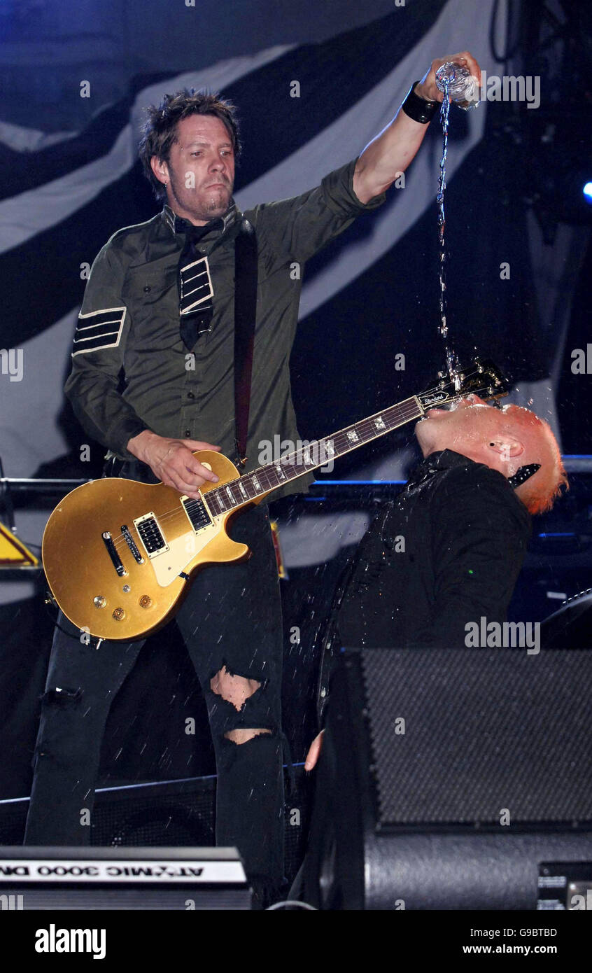 Showbiz prodigy hi-res stock photography and images - Alamy