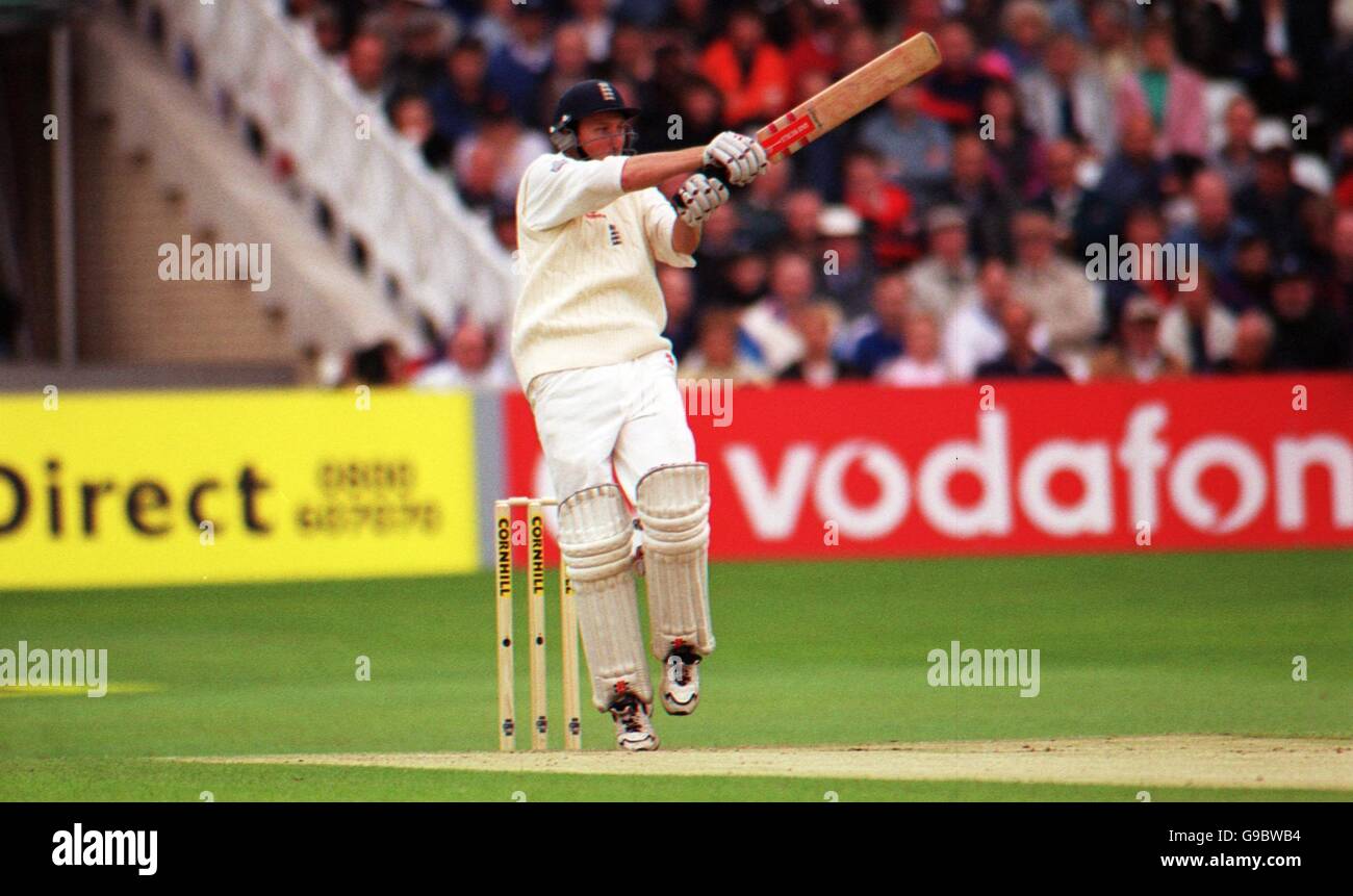 Cricket - Second Cornhill Insurance Test - England v Zimbabwe - Third ...