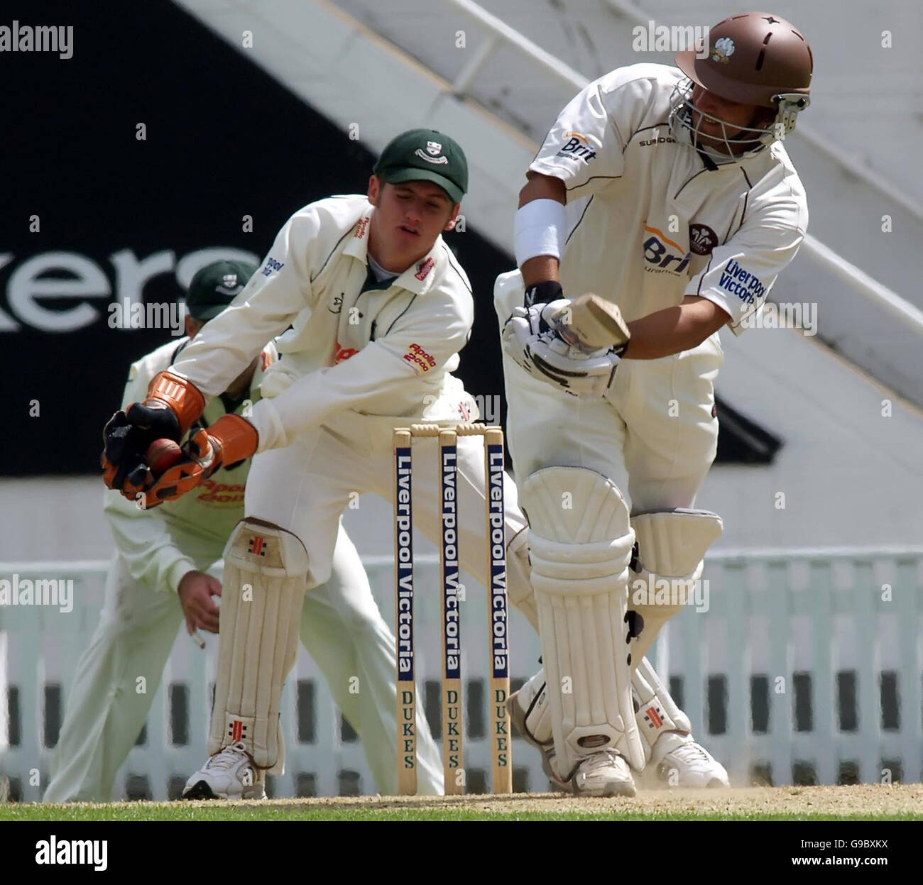 Surrey wicket keeper steven davies hi-res stock photography and images ...