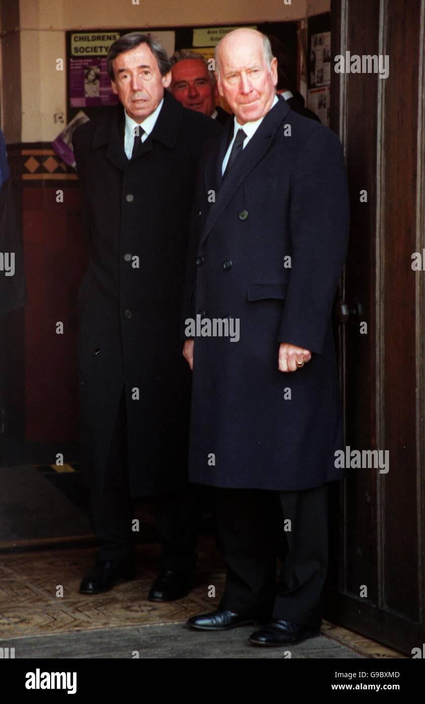 Sir bobby charlton and gordon banks hi-res stock photography and images ...