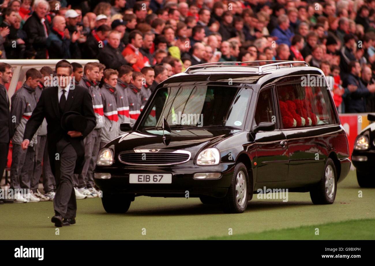 Sport football funeral death hi-res stock photography and images - Alamy