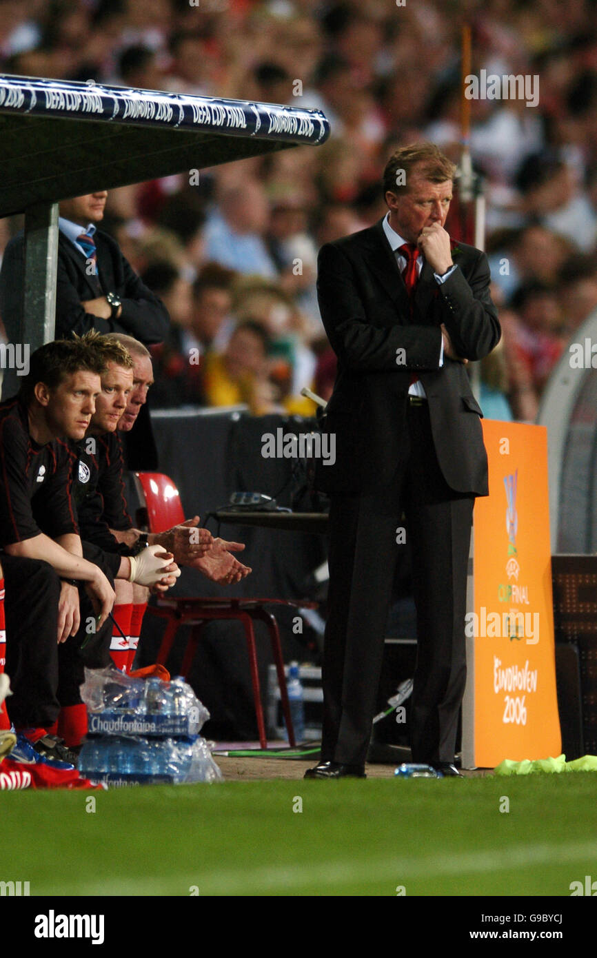 Middlesbrough manager Steve McClaren on the touchline Stock Photo - Alamy
