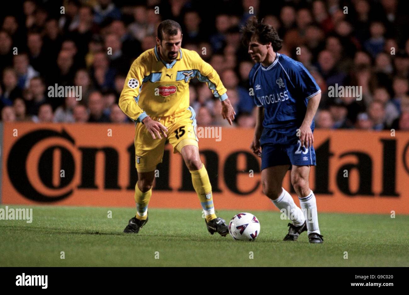Chelseas gianfranco zola hi-res stock photography and images - Alamy
