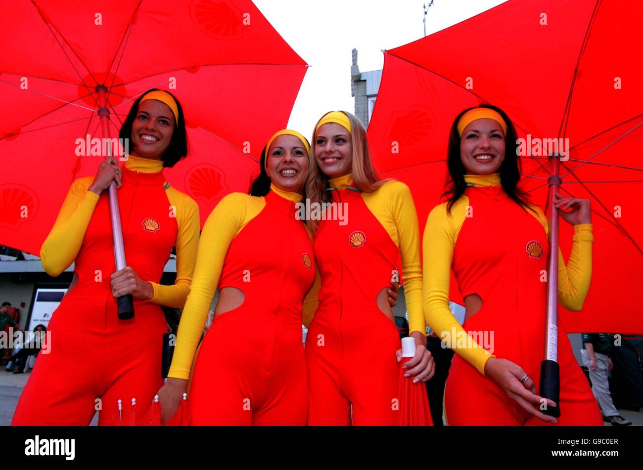 Pit girls f1 babes hi-res stock photography and images - Alamy