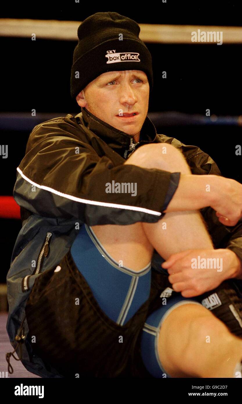 Boxing - IBF Featherweight Championship - Paul Ingle v Junior Jones ...
