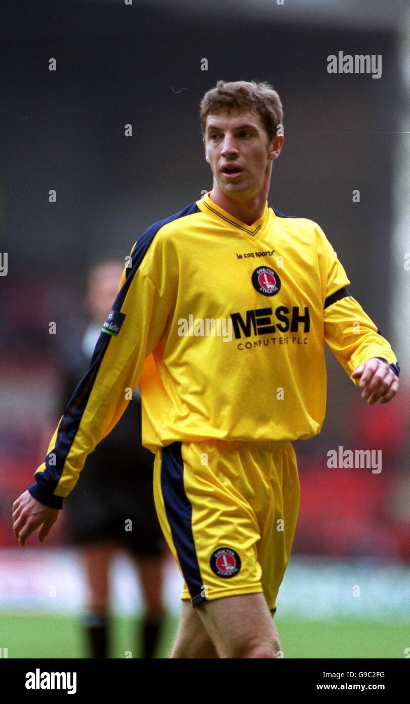 Andy hunt charlton hi-res stock photography and images - Alamy