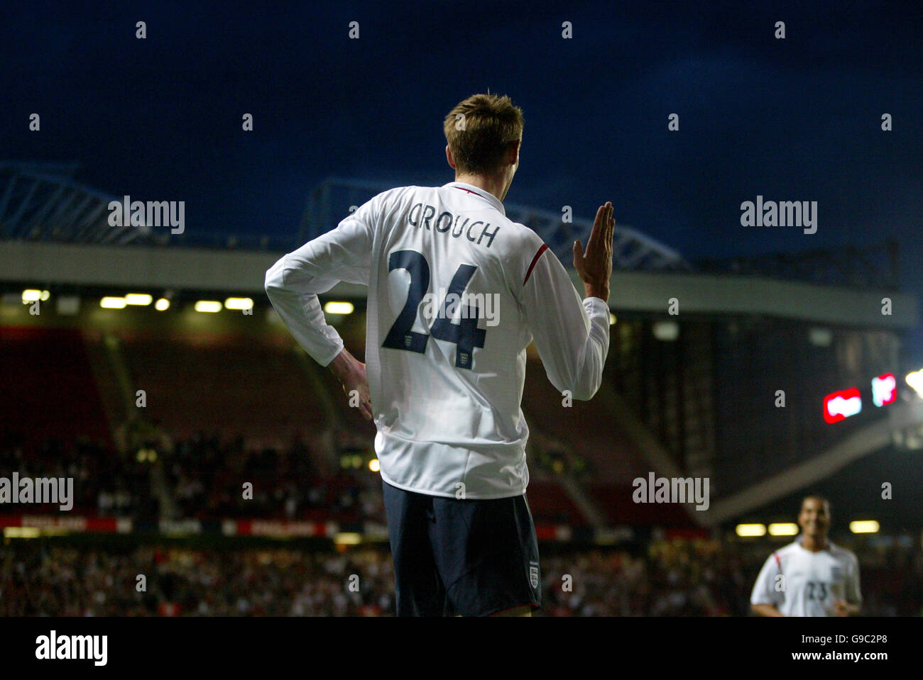 Peter crouch robot hi-res stock photography and images - Alamy