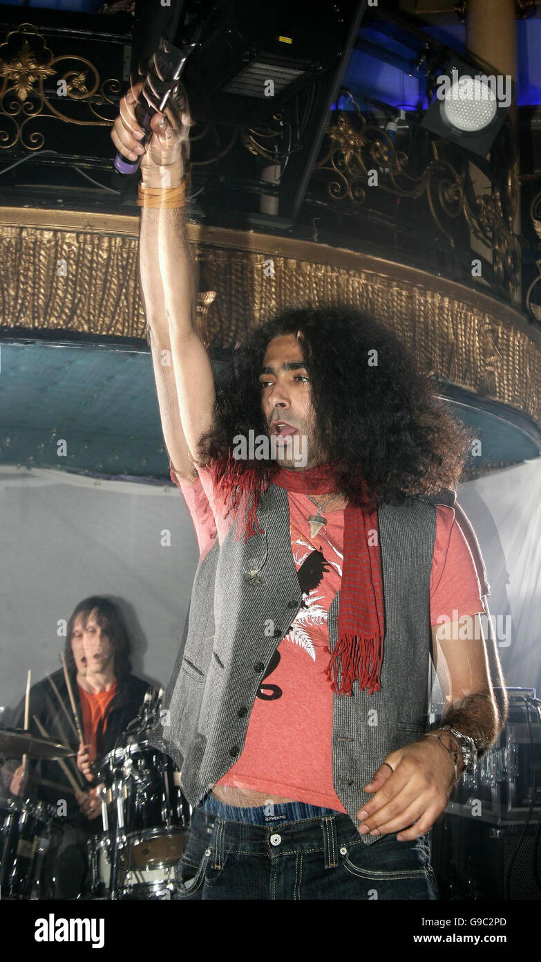 Bahrain born Shake the lead singer of rock band "Brothermandude ...