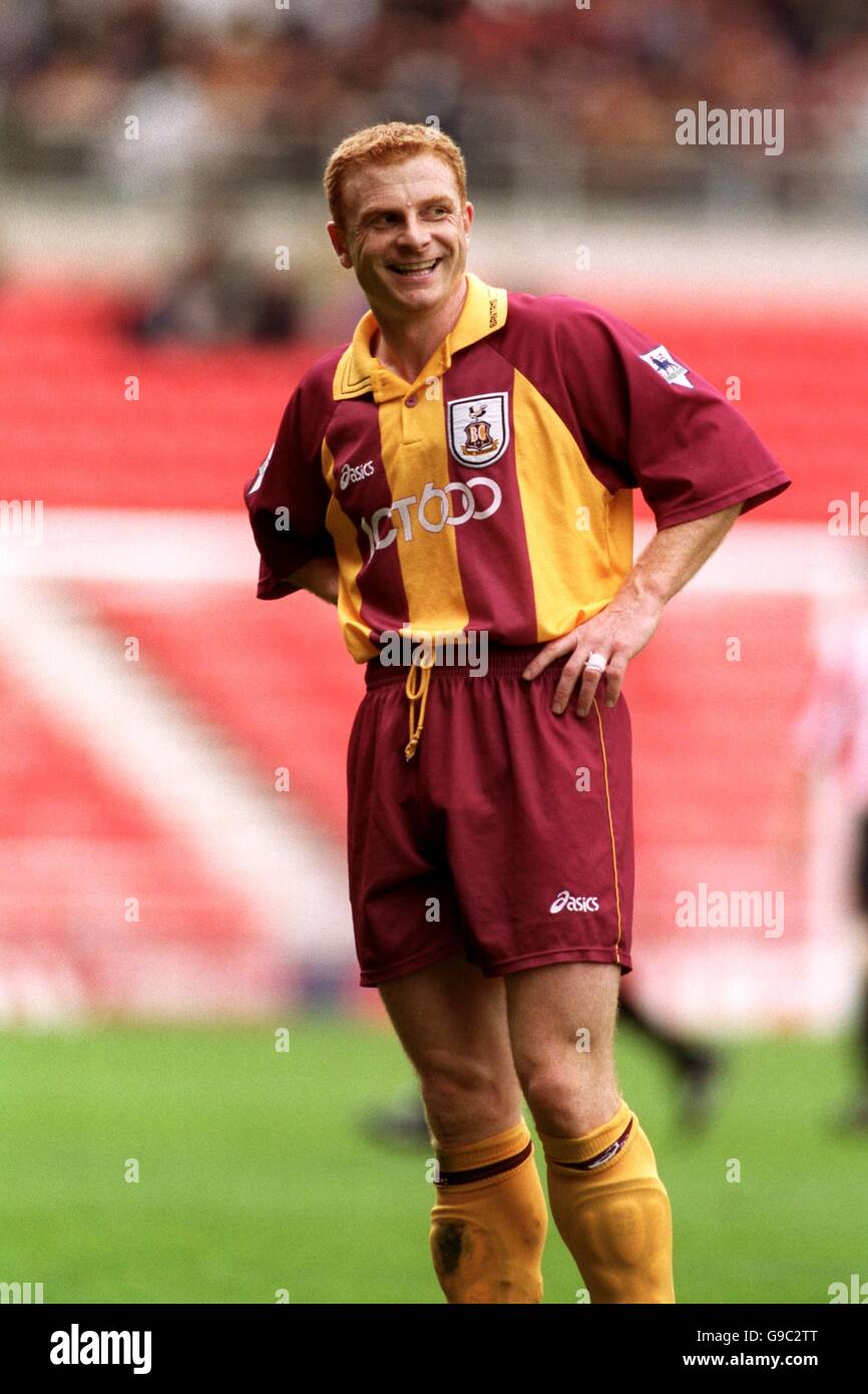 Soccer - FA Carling Premiership - Sunderland v Bradford City. Wayne ...