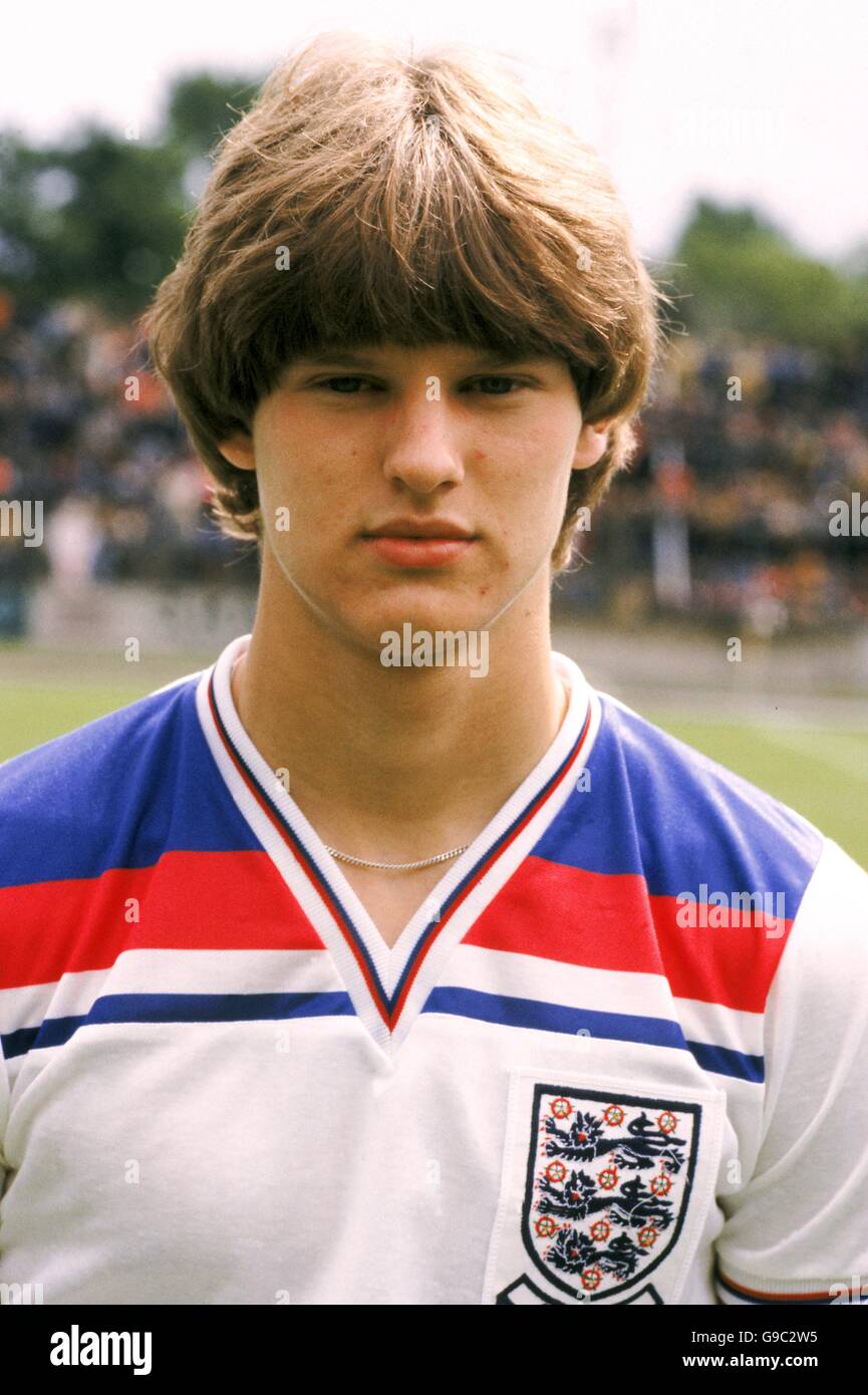 Soccer - European Under18 Championship - Group D - Austria v England ...