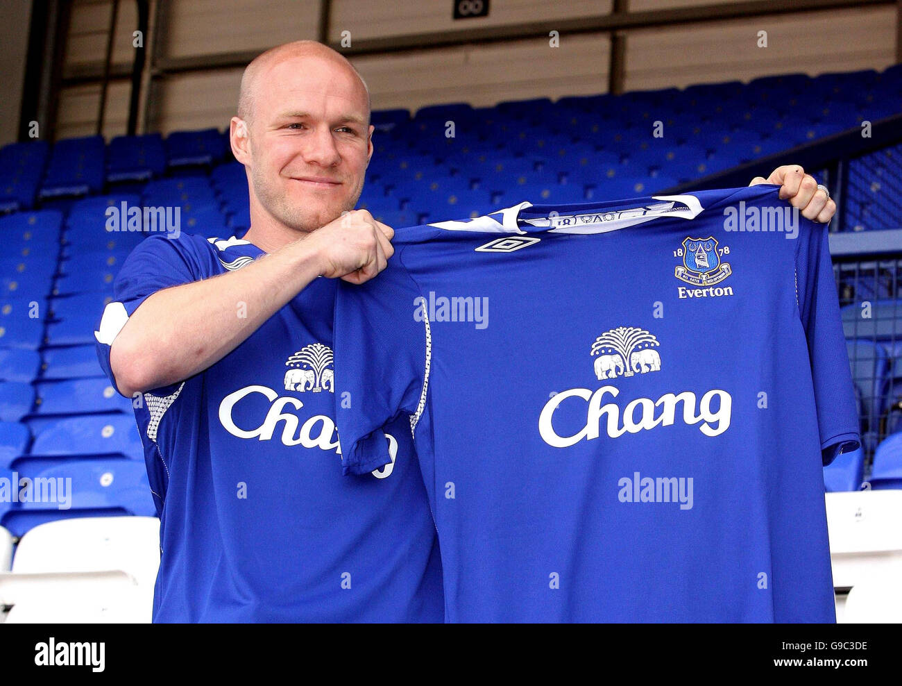 Evertons new signing andrew johnson during press call at goodison park ...