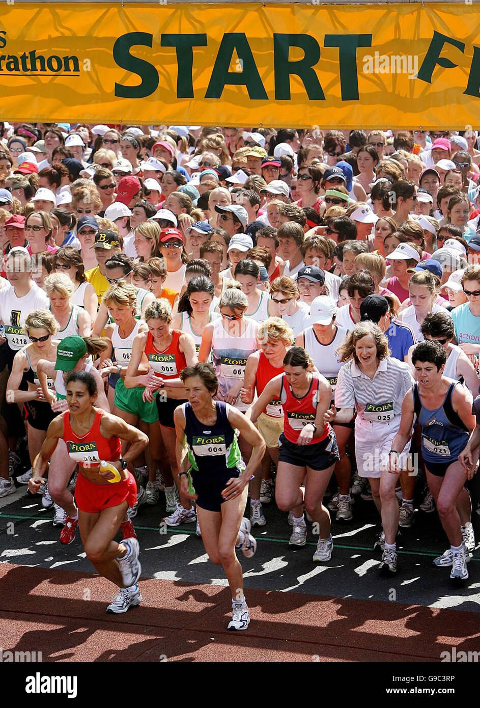 Dublin mini marathon hi-res stock photography and images - Alamy