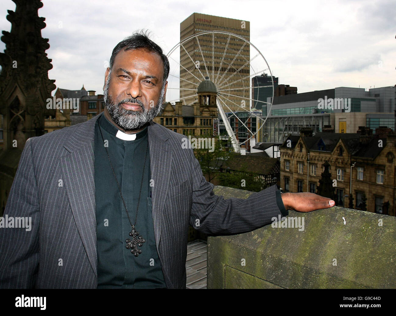 2006 dean manchester cathedral hi-res stock photography and images - Alamy