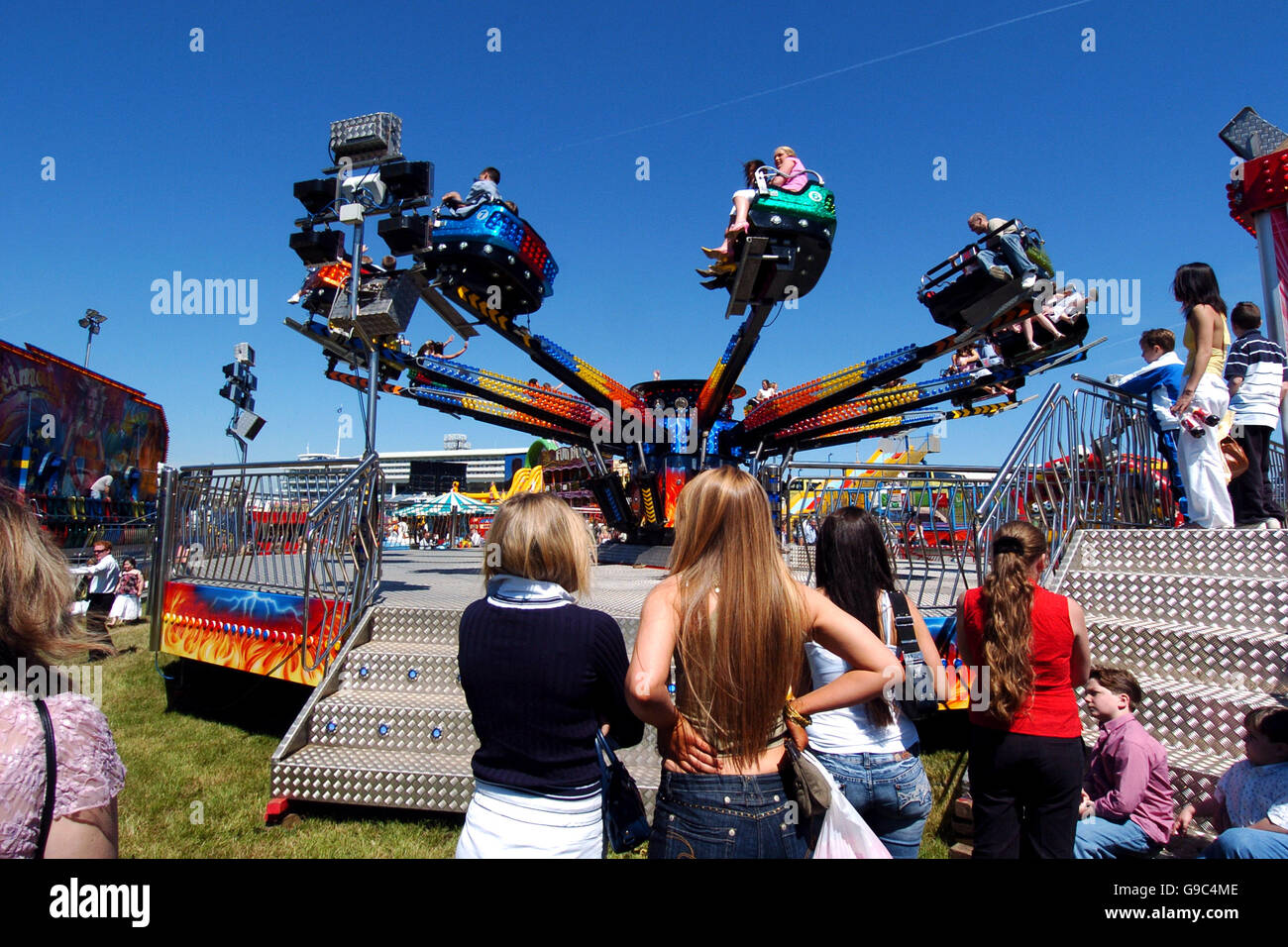 Fairground attractions at epsom downs racecourse hi-res stock ...