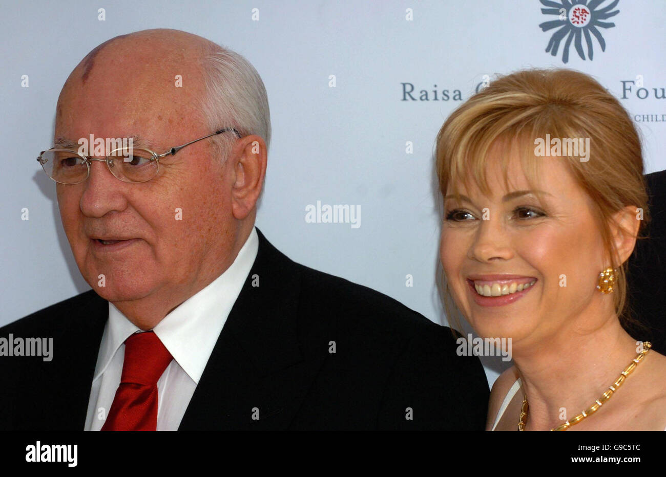 Social gorbachev hi-res stock photography and images - Alamy