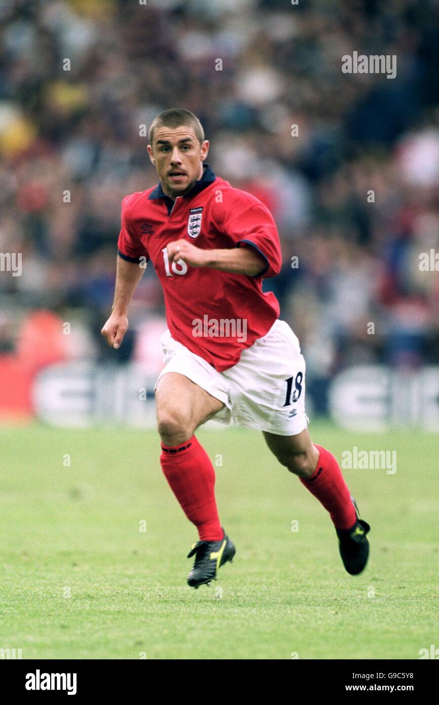 Kevin phillips england hi-res stock photography and images - Alamy