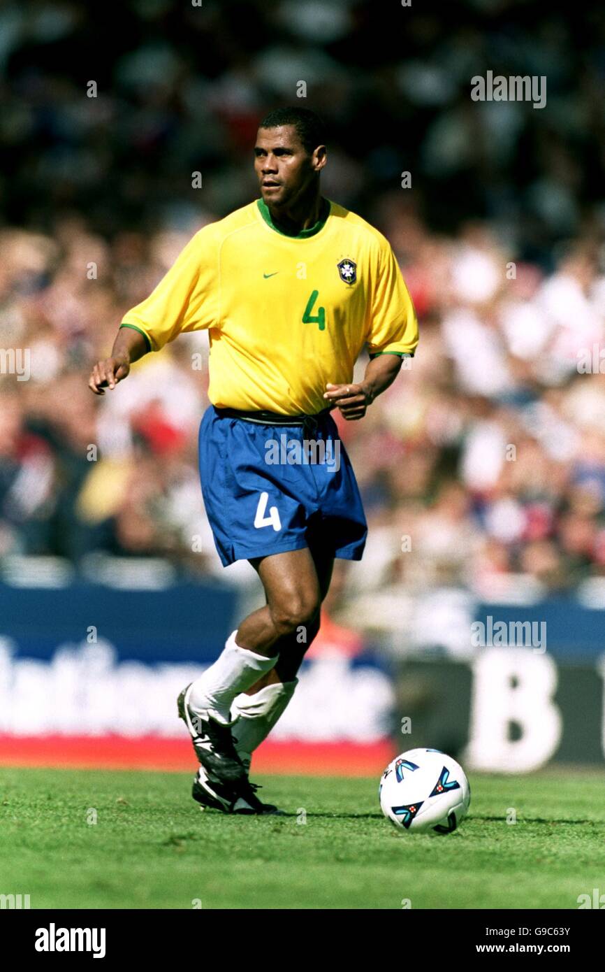 Soccer - Friendly - England v Brazil. Aldair, Brazil Stock Photo - Alamy
