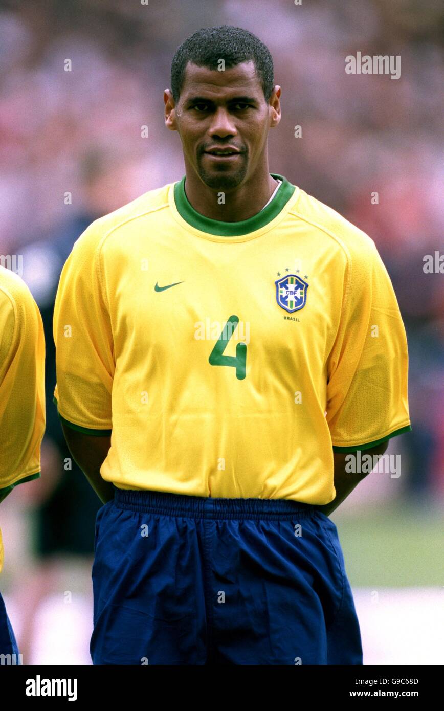 Soccer - Friendly - England v Brazil. Aldair, Brazil Stock Photo - Alamy