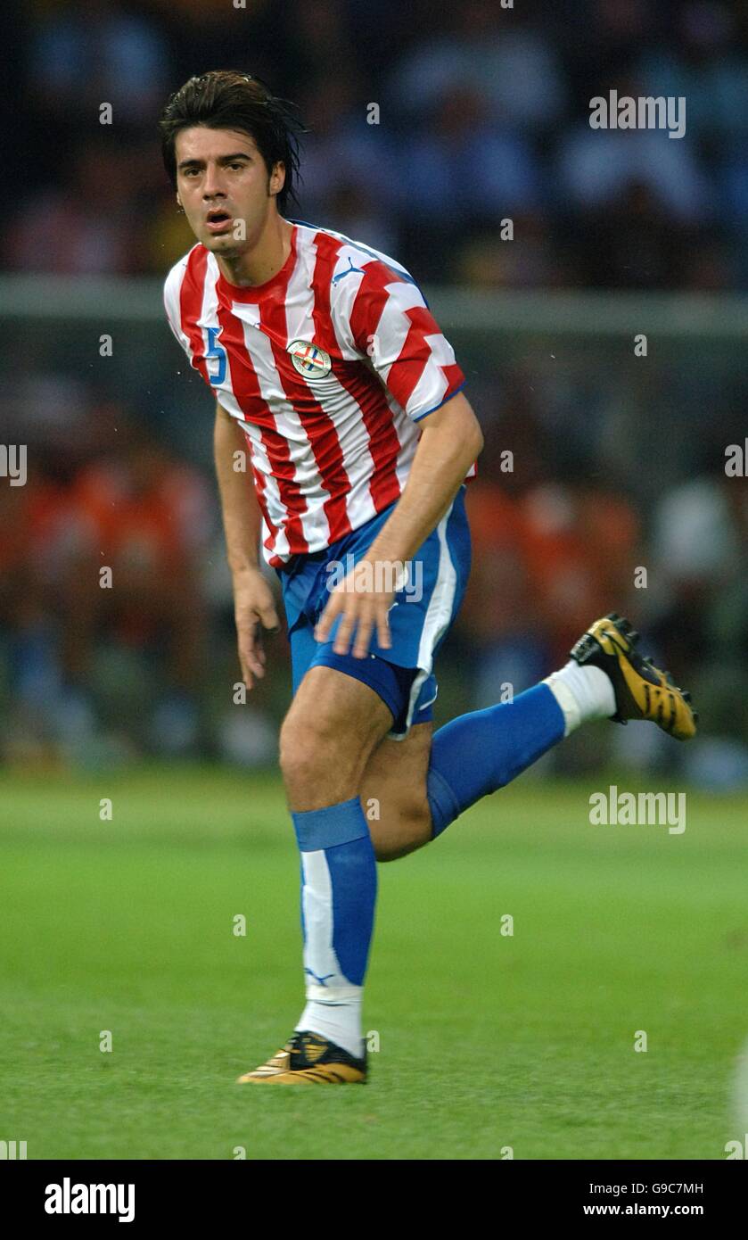 Julio cesar caceres paraguay fifa world hi-res stock photography and ...