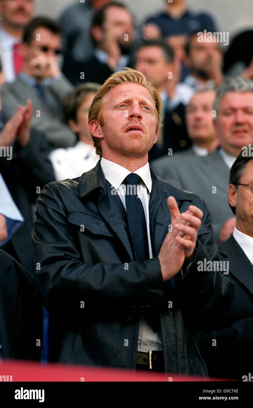 Soccer - Euro 2000 - Group C - Romania v Germany Stock Photo - Alamy